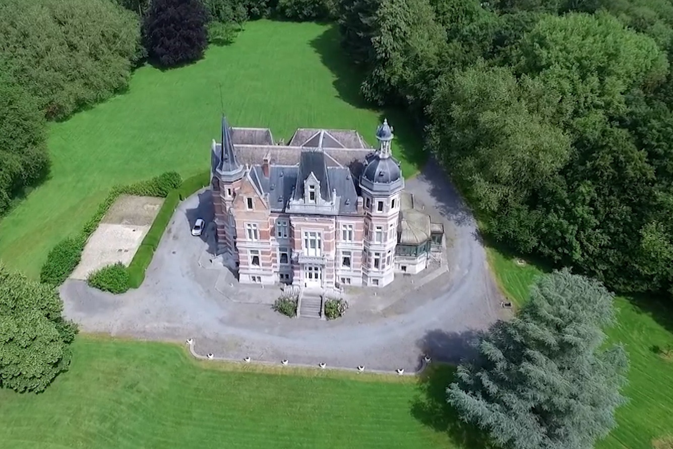 Pique-nique du PTB dans le parc Boël : Duferco réagit | Antenne Centre