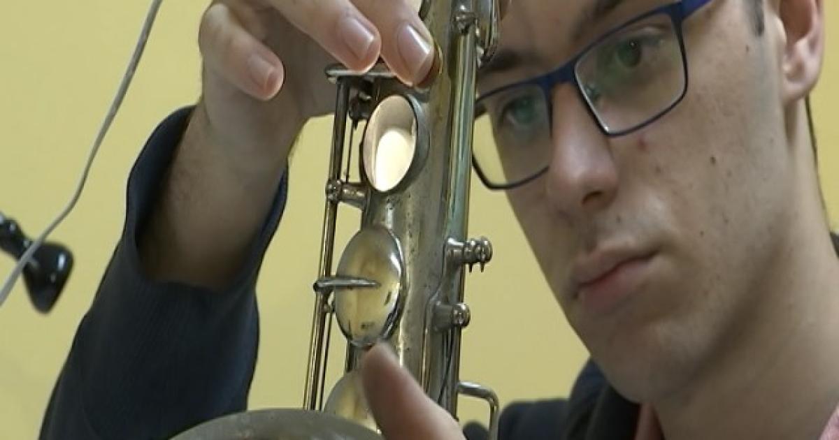 Mons : Antoine est facteur d instruments à vent! | Antenne Centre