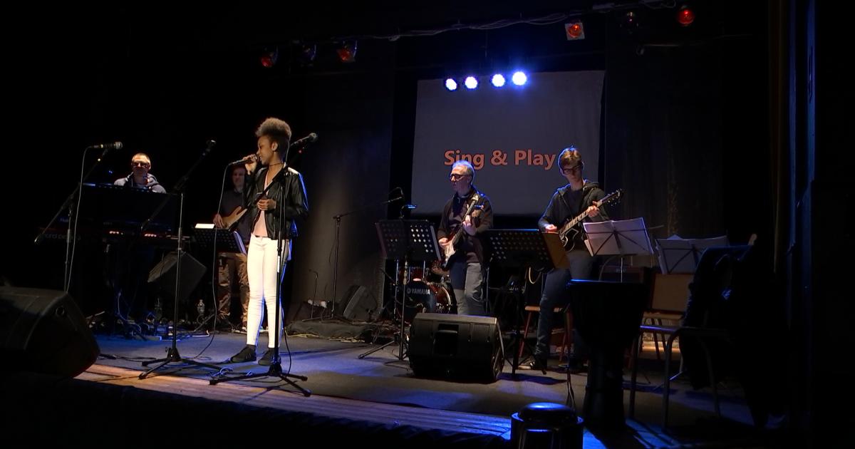 A l'INDBE, on y apprend à chanter en anglais. | Antenne Centre