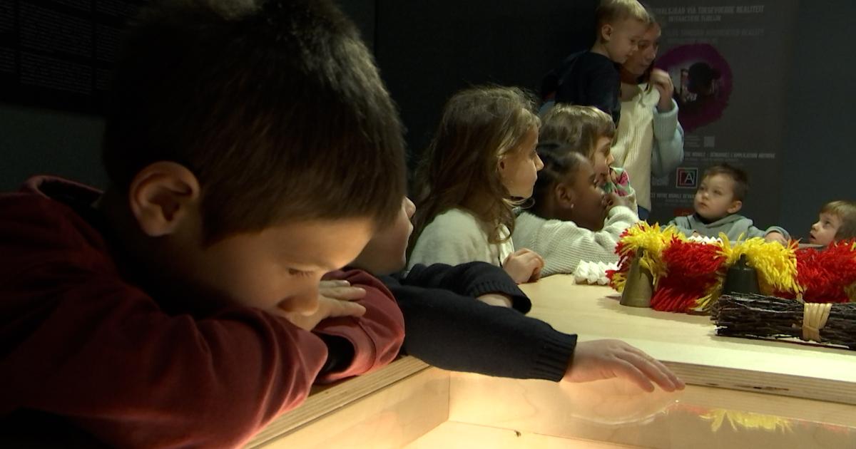 Binche : les enfants en visite au Musée du Carnaval et du Masque ...